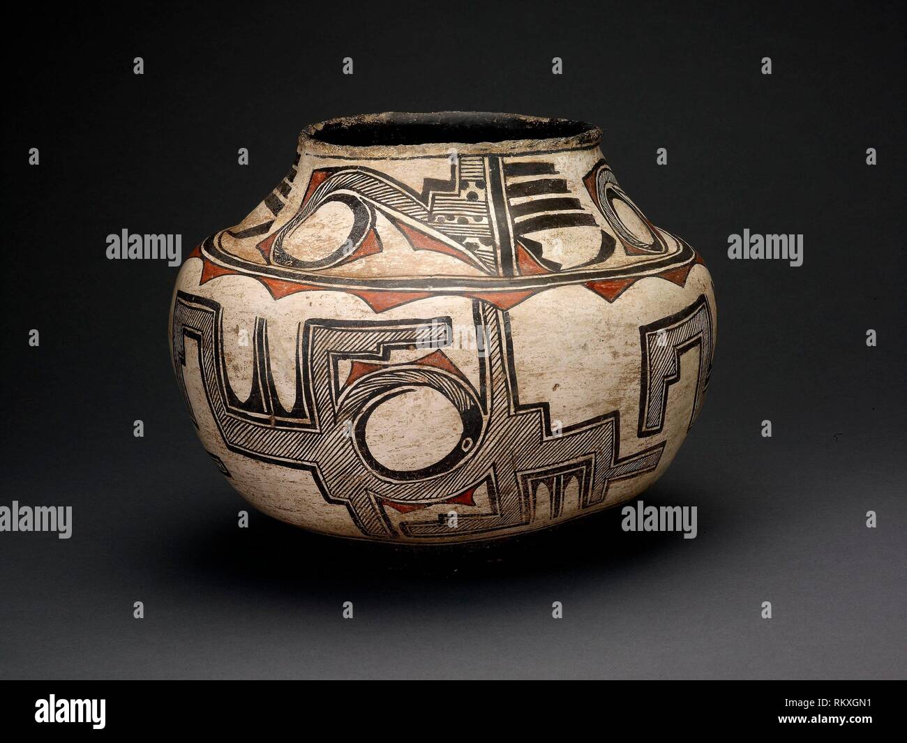 Polychrome ceramic hi-res stock photography and images - Alamy