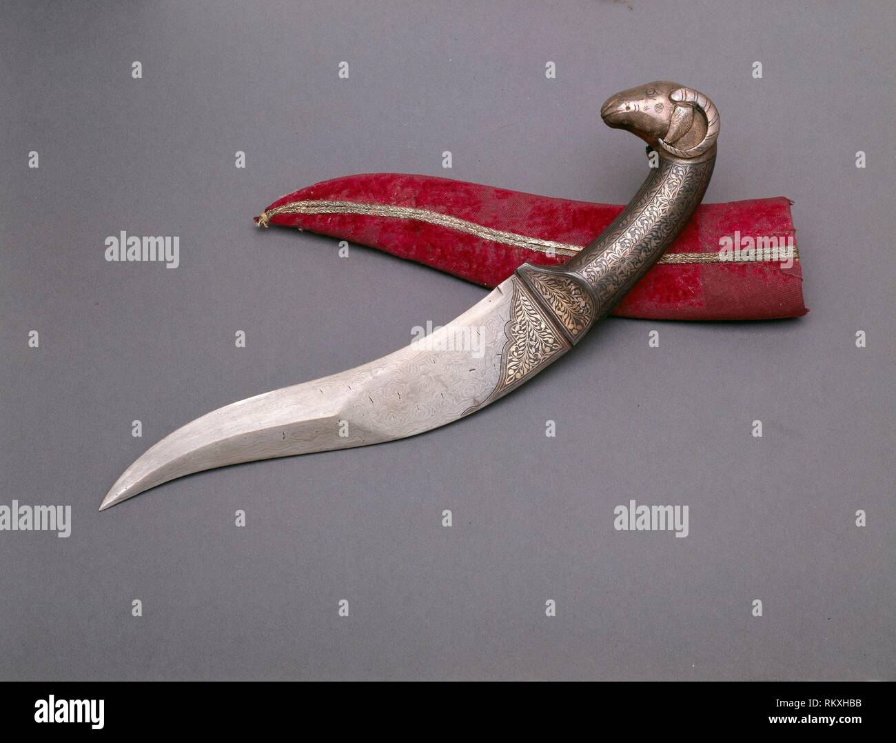 Curved Dagger