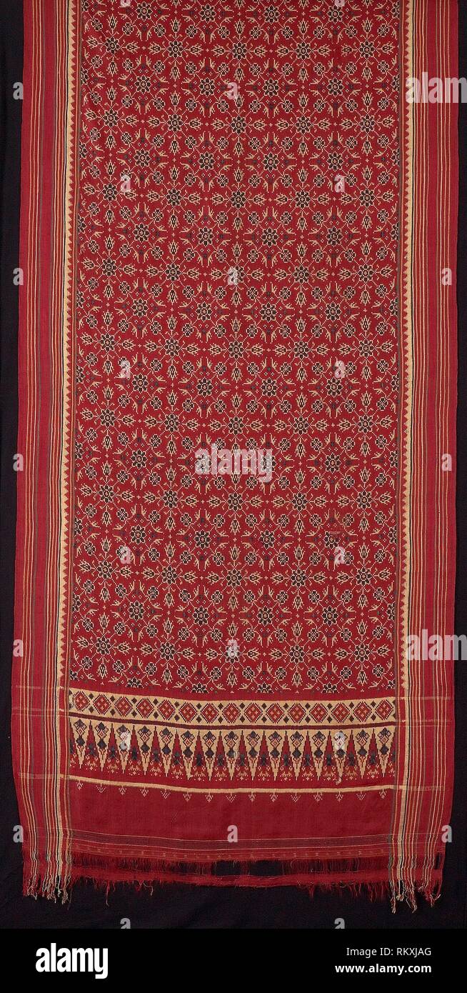 Silver metal strip wrapped hi-res stock photography and images - Alamy