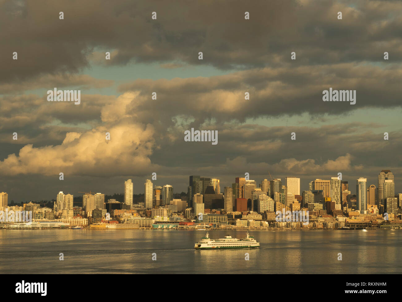 Seattle winter hi-res stock photography and images - Alamy