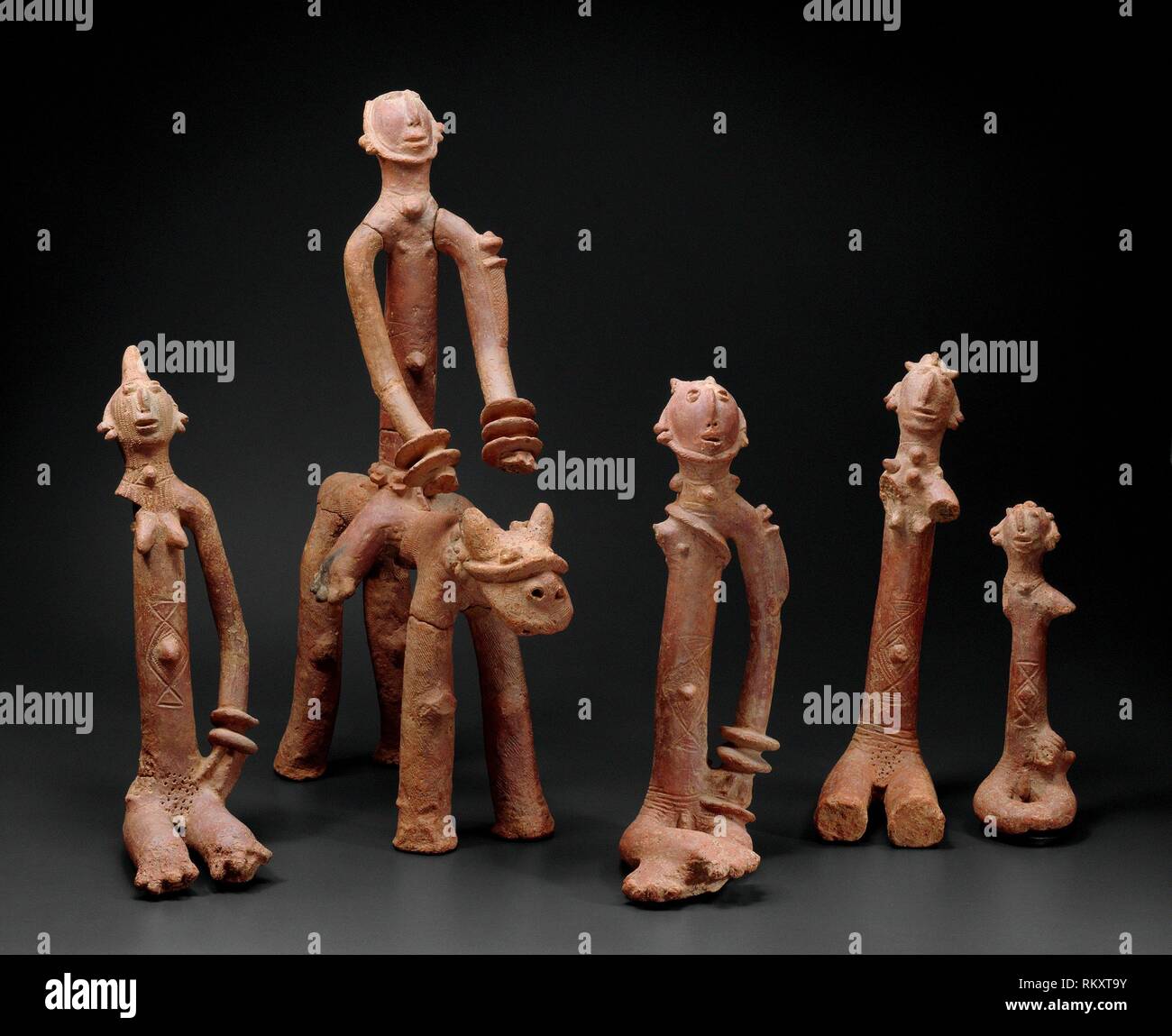 18 x 17 x 10 5 cm hi-res stock photography and images - Alamy