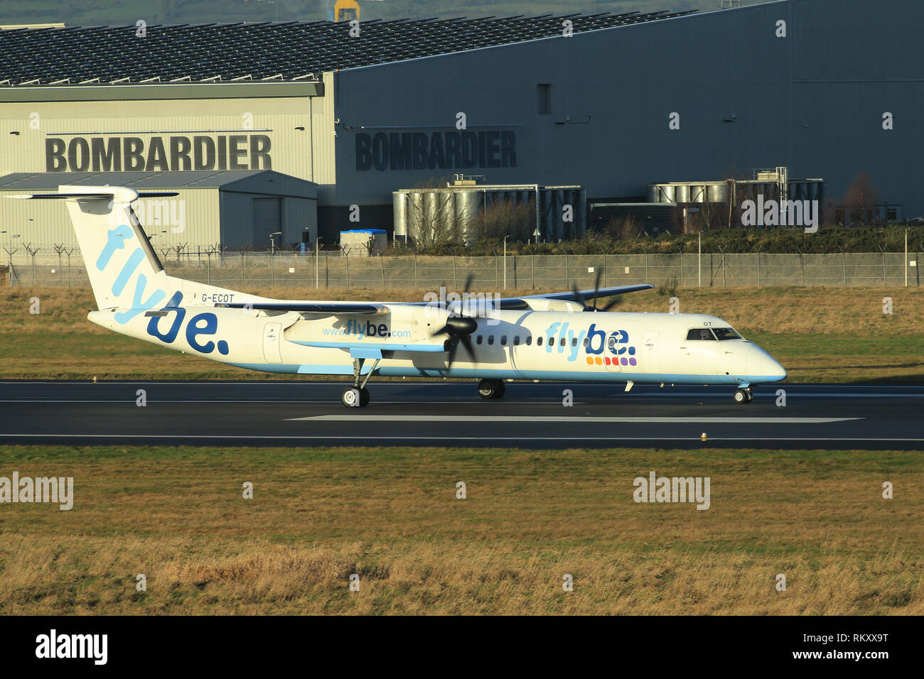 Flybe Q400 wearing the old livery. Flybe Aircraft arrive and depart ...