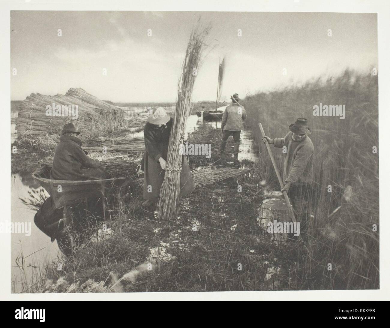 28 9 40 5 cm hi-res stock photography and images - Alamy