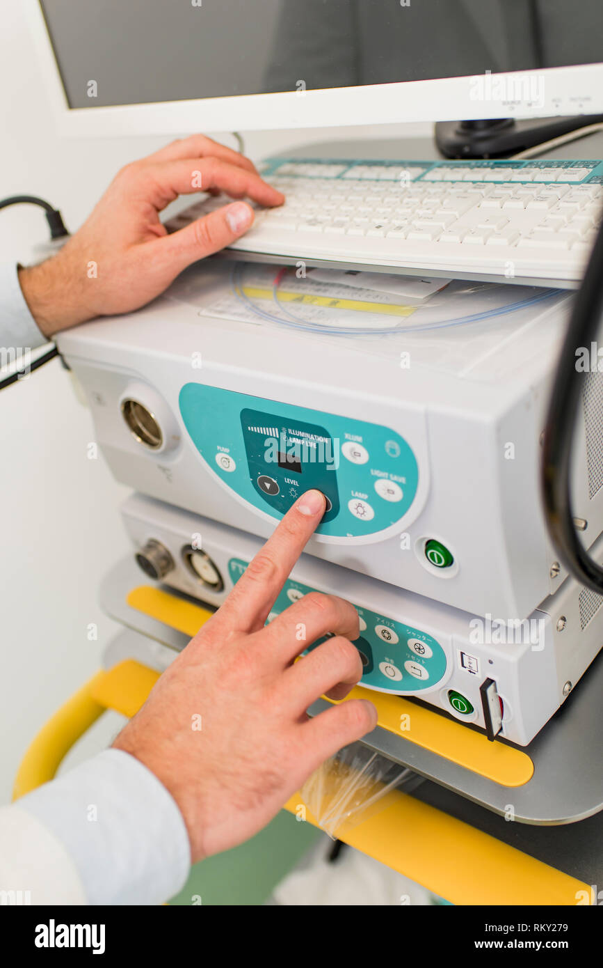 Endoscope doctor patient hi-res stock photography and images - Alamy