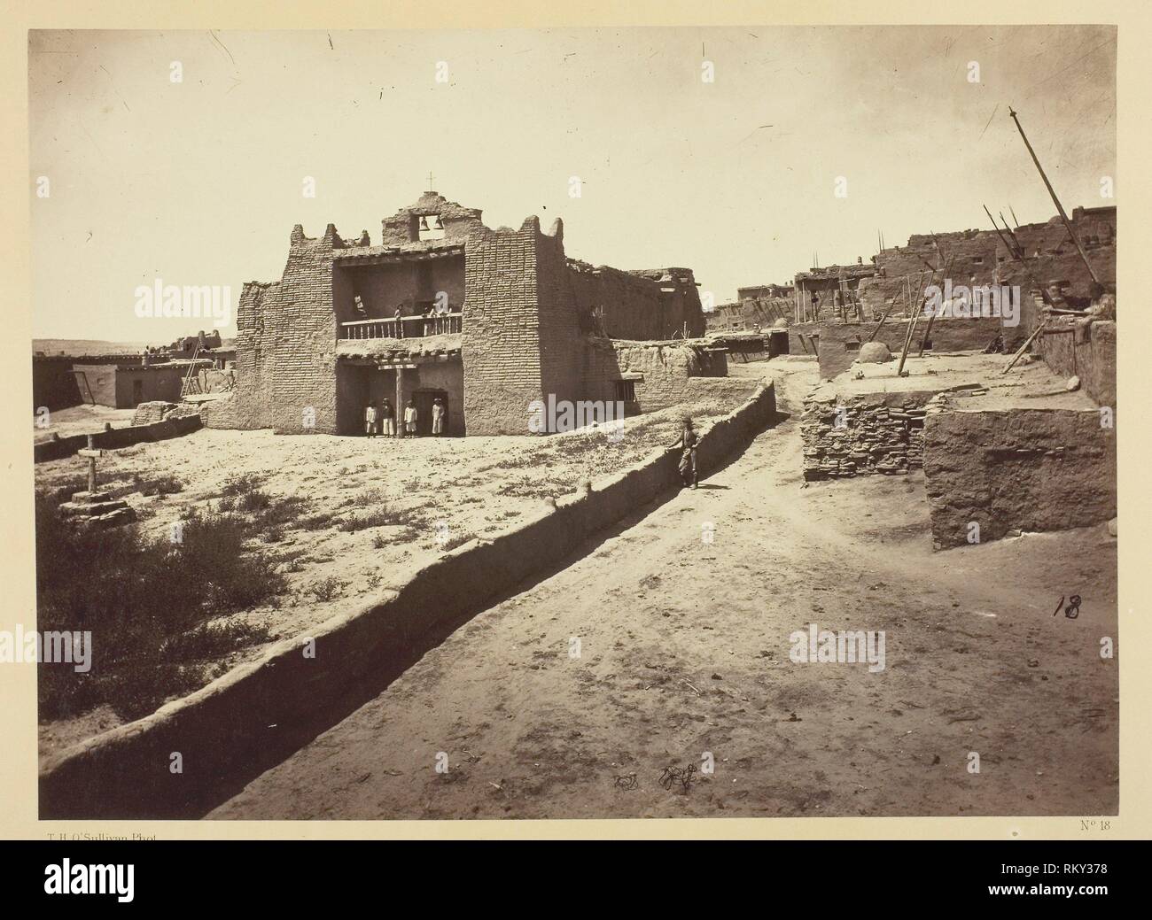 Very old zuni hi-res stock photography and images - Alamy