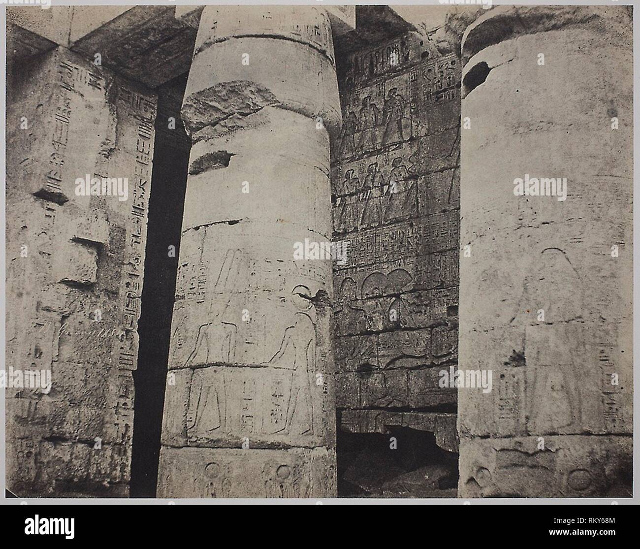 Medinet habou temple hi-res stock photography and images - Alamy