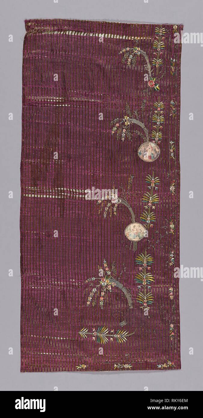 Silver sequin skirt hi-res stock photography and images - Alamy