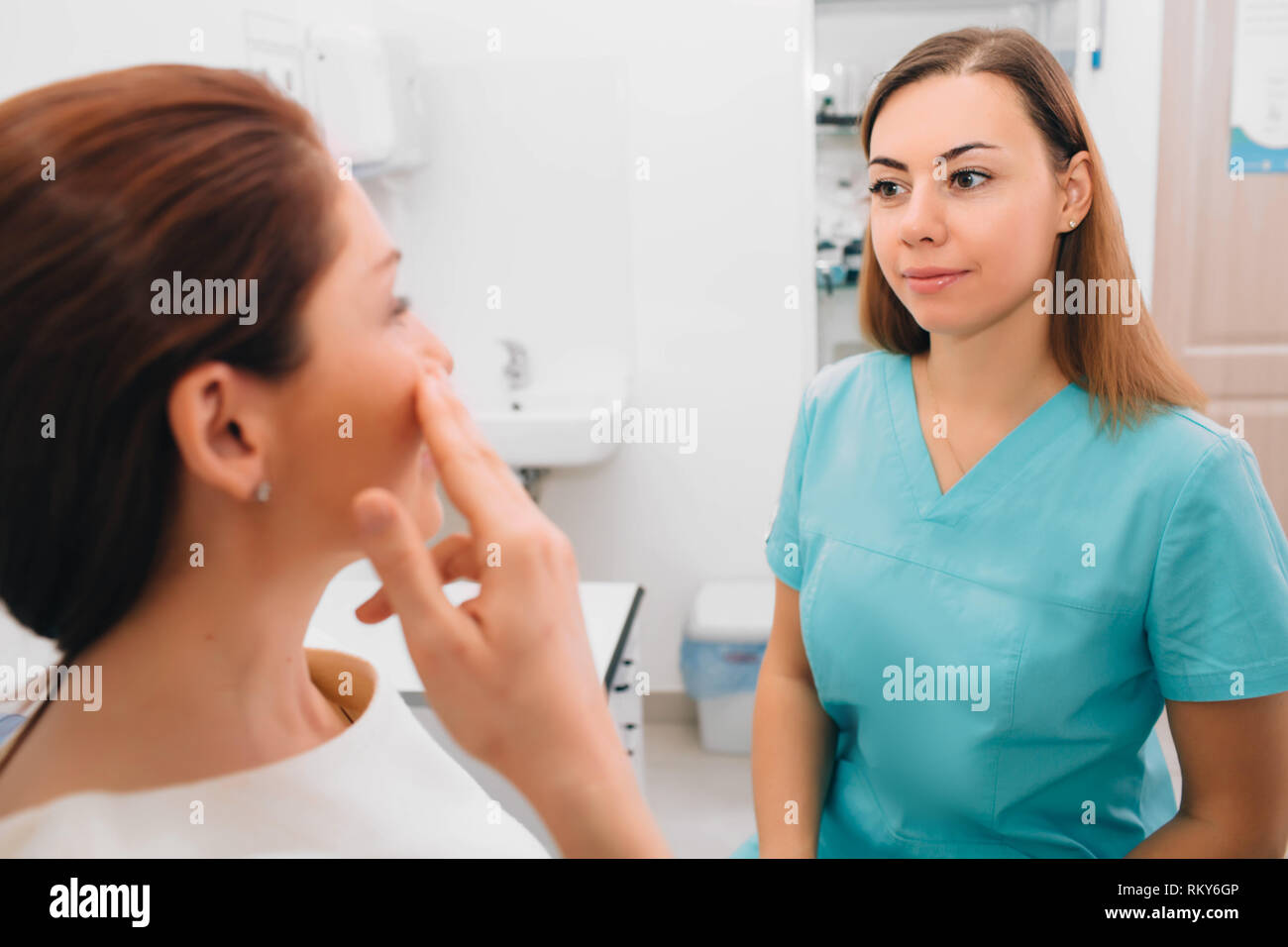 Sinuses nose hi-res stock photography and images - Alamy