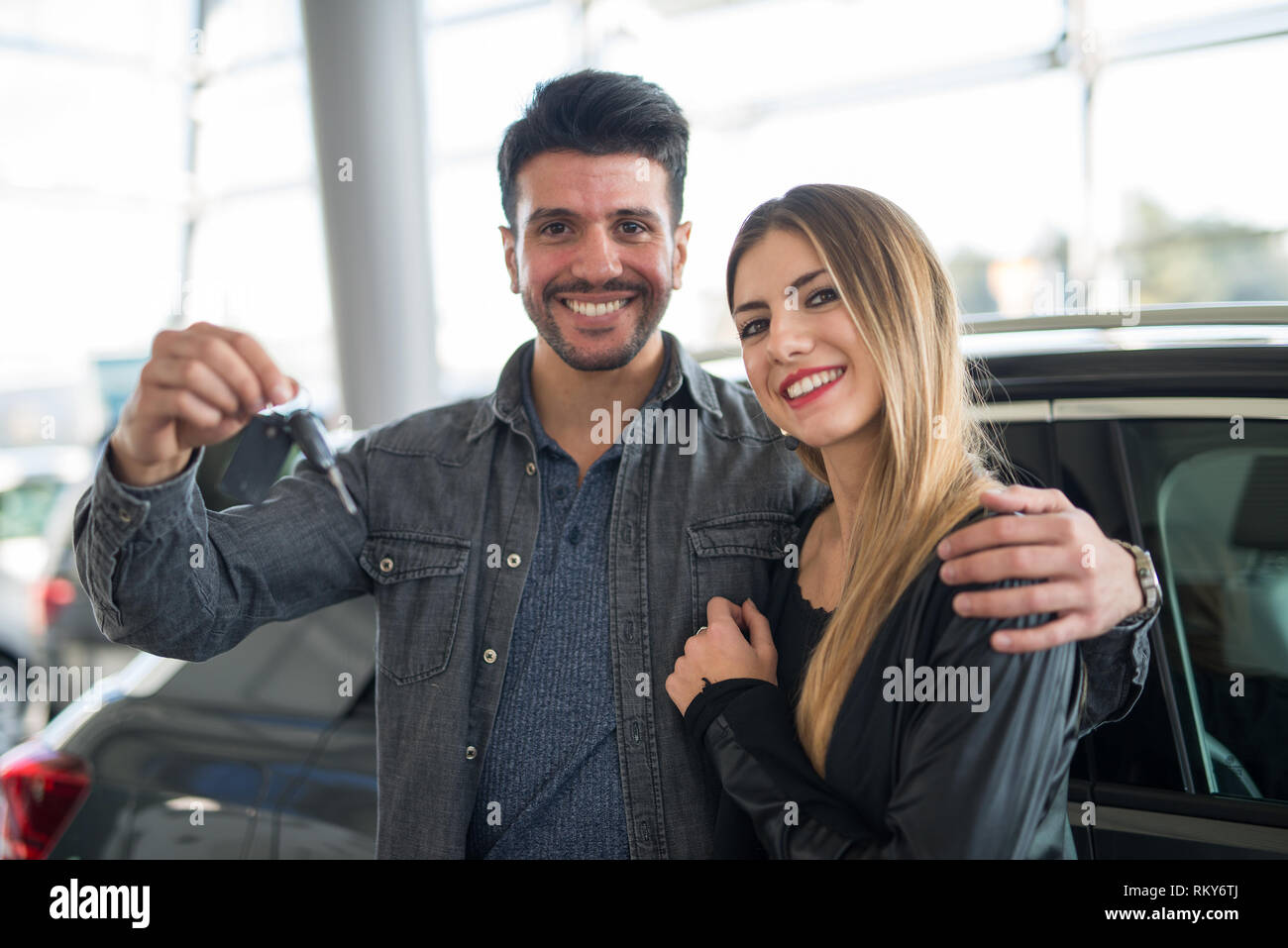 Searching for keys hi-res stock photography and images - Alamy