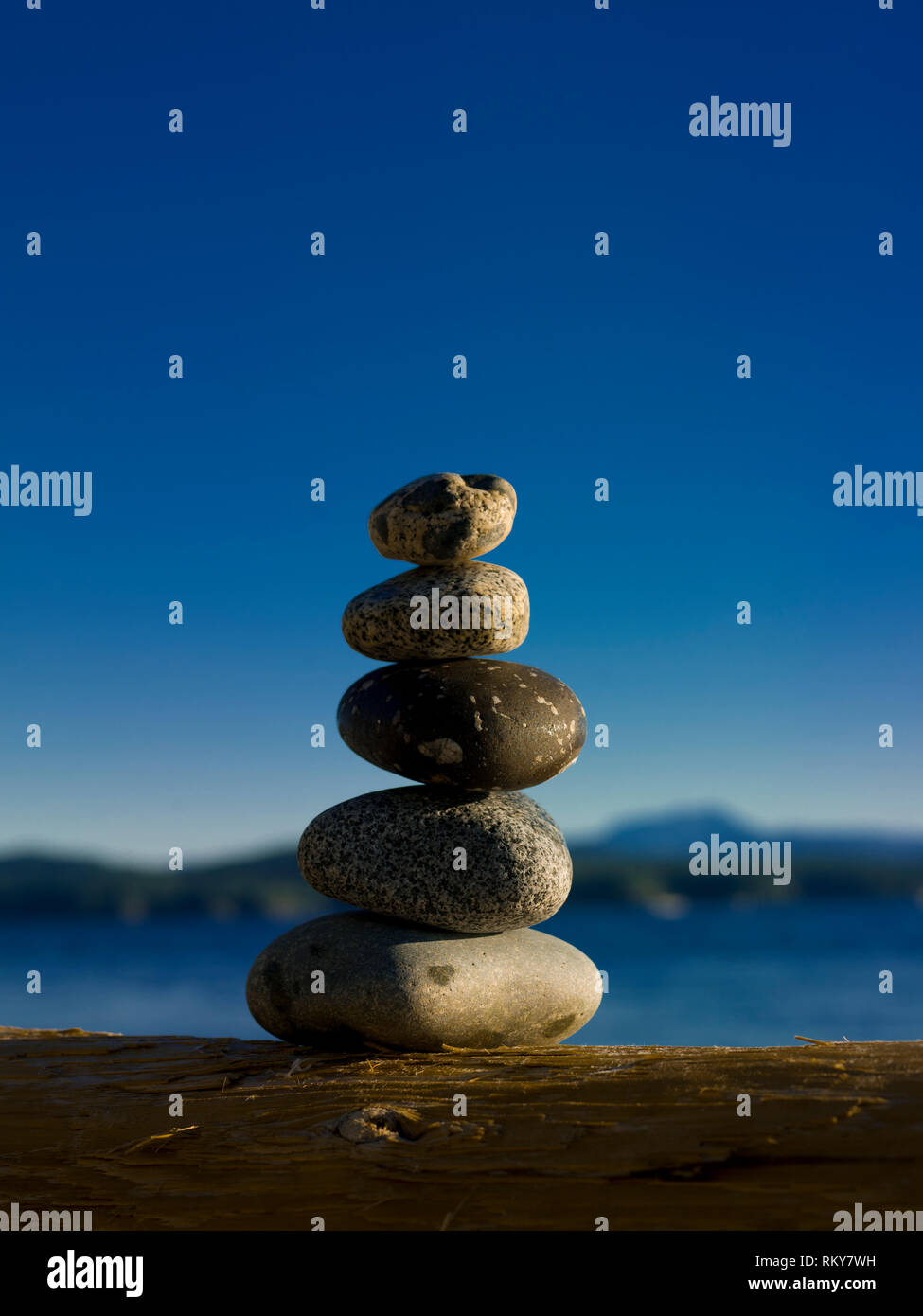 Stack of clear pebbles hi-res stock photography and images - Alamy