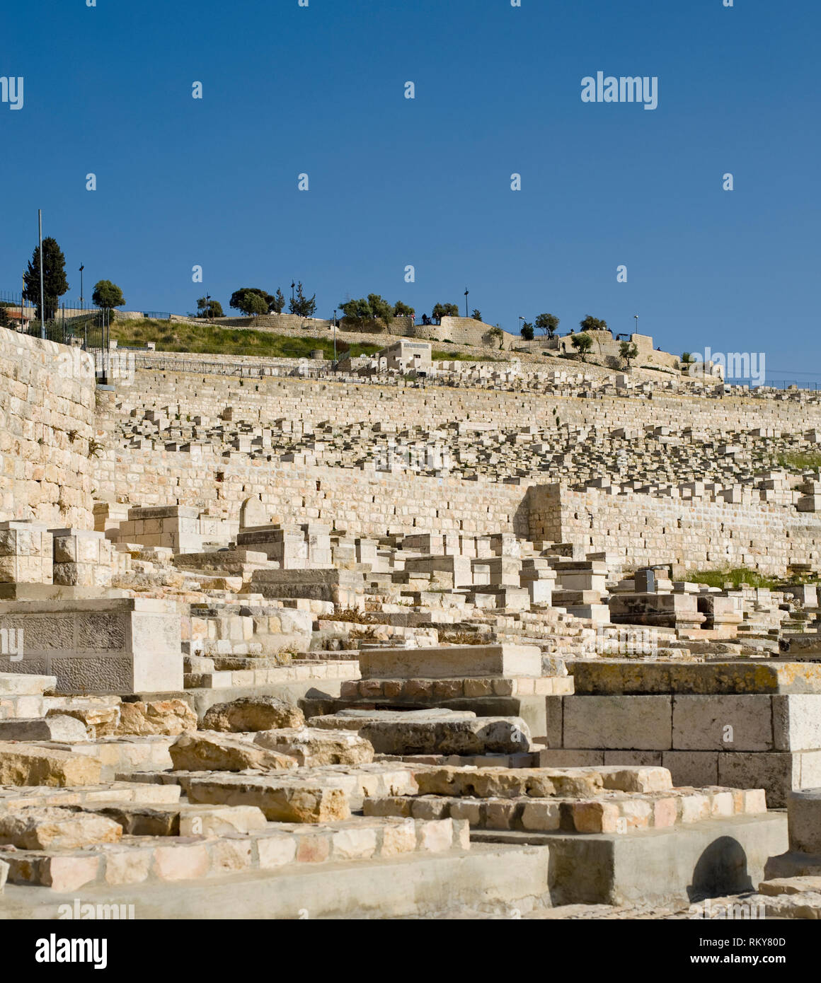 Jewish Graveyard on the Mount of Olives Stock Photo - Alamy