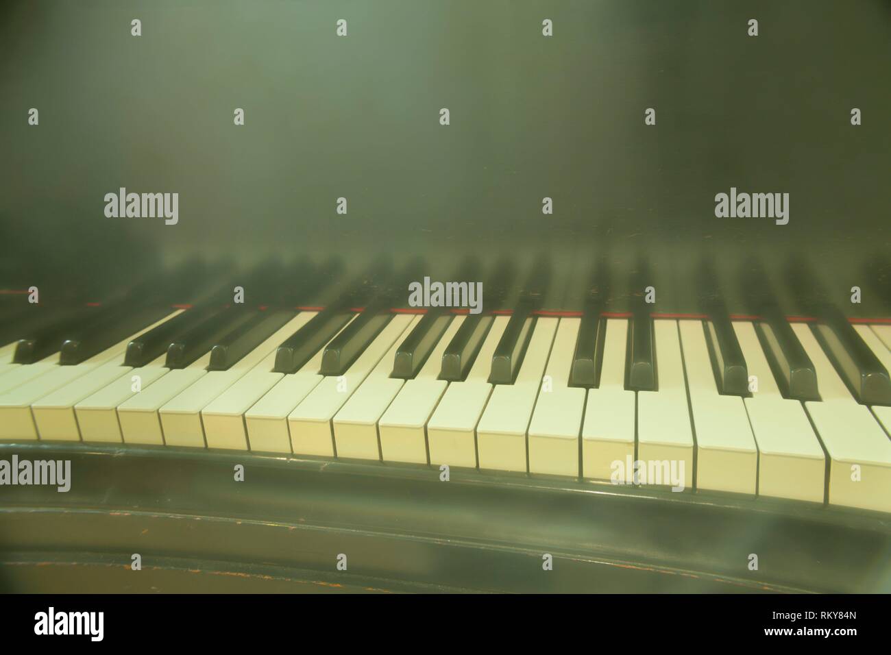 Piano key effect hi-res stock photography and images - Alamy