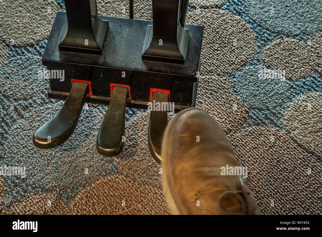Piano pedal foot hi-res stock photography and images - Alamy
