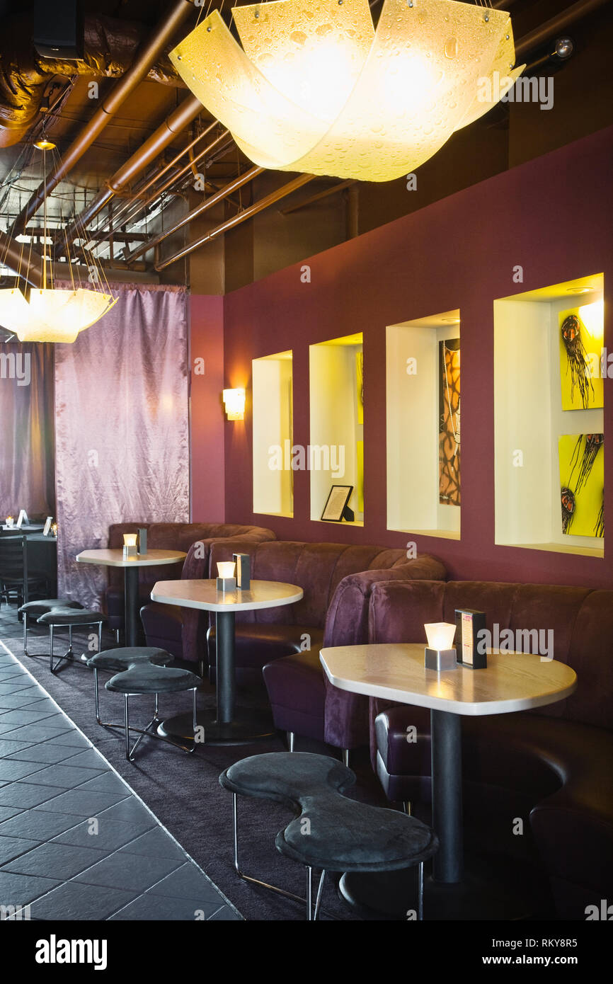 Restaurant Bar Seating Stock Photo - Alamy