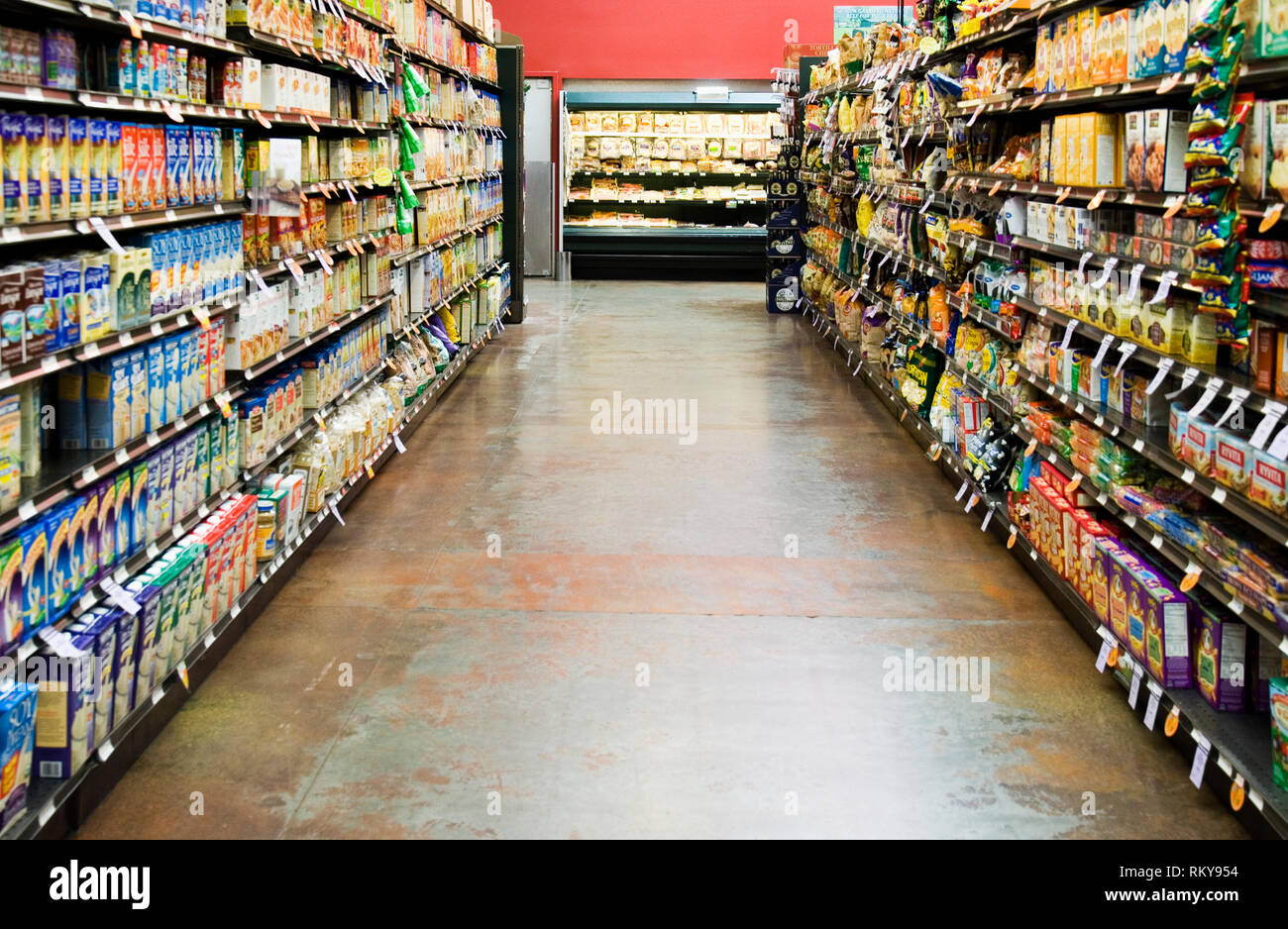 Prepared food isle hi-res stock photography and images - Alamy