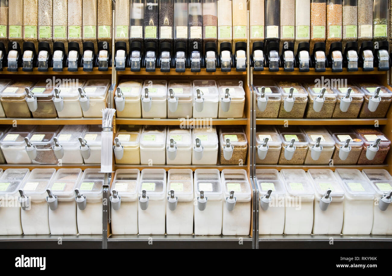 Supermarket spices usa hi-res stock photography and images - Alamy