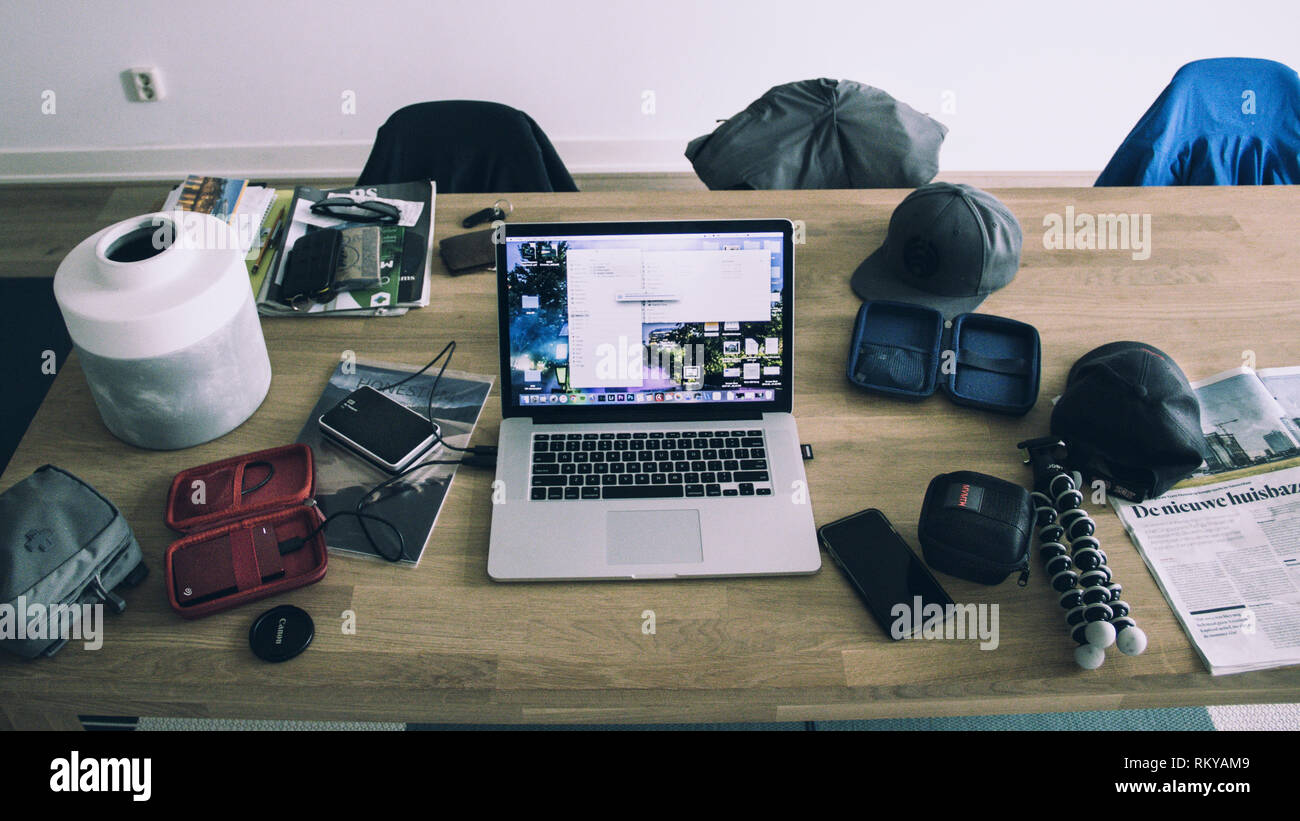 Computer gear hi-res stock photography and images - Alamy