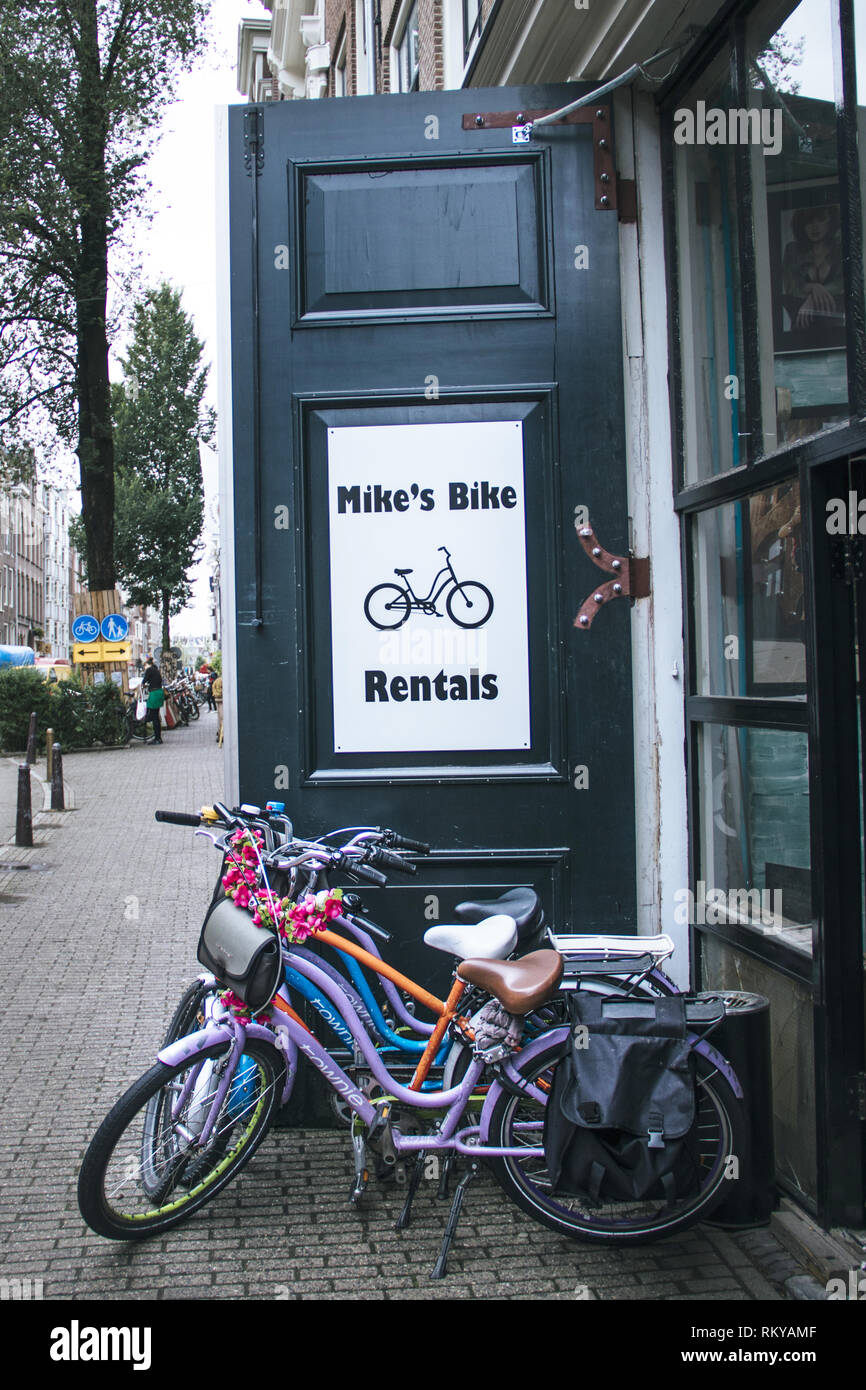 Bike rental shop hi-res stock photography and images - Alamy