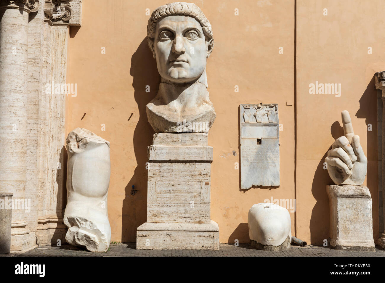 Roman remnants hi-res stock photography and images - Alamy