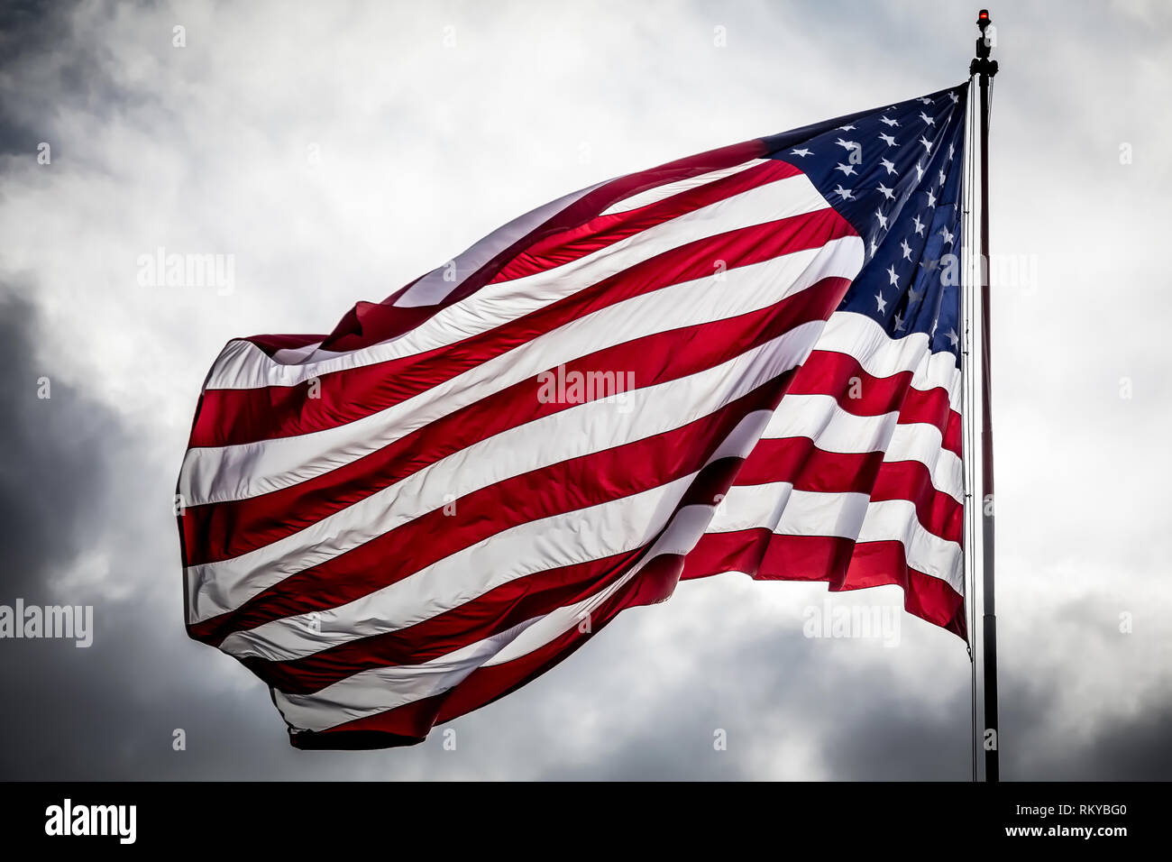 Billowing american flag hi-res stock photography and images - Alamy