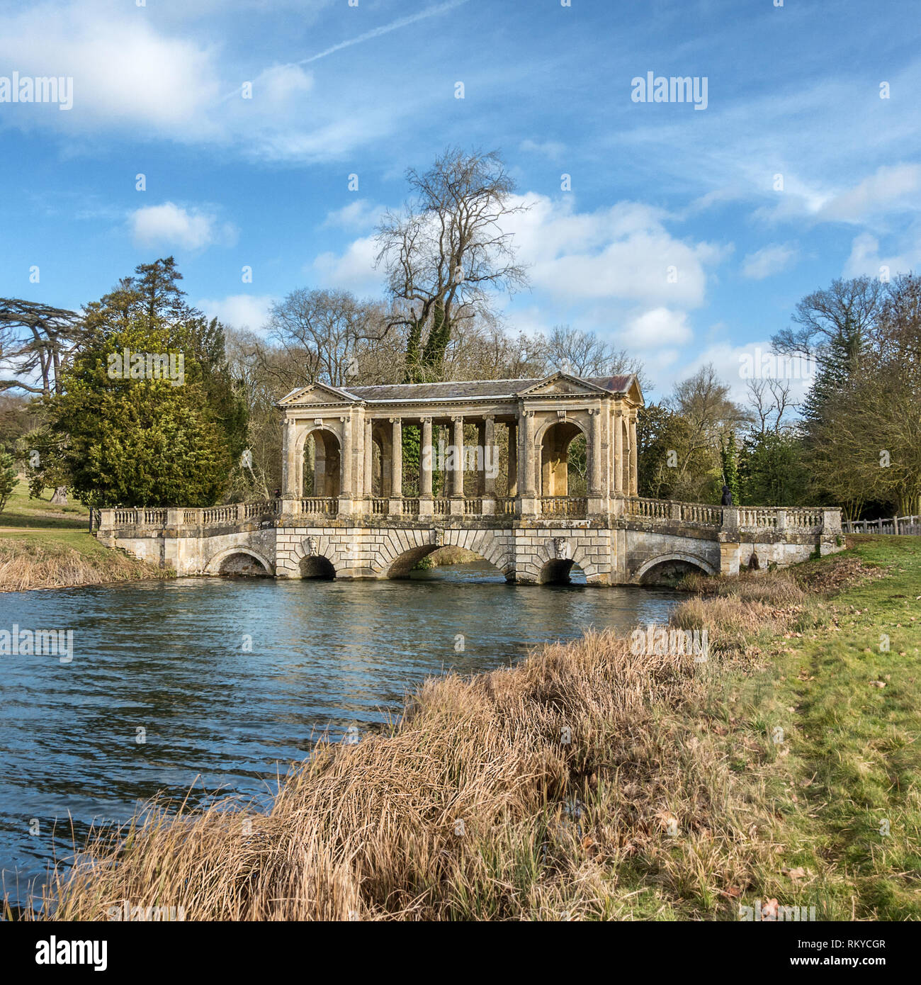 Palladian Bridge in Stowe Stock Photo - Alamy