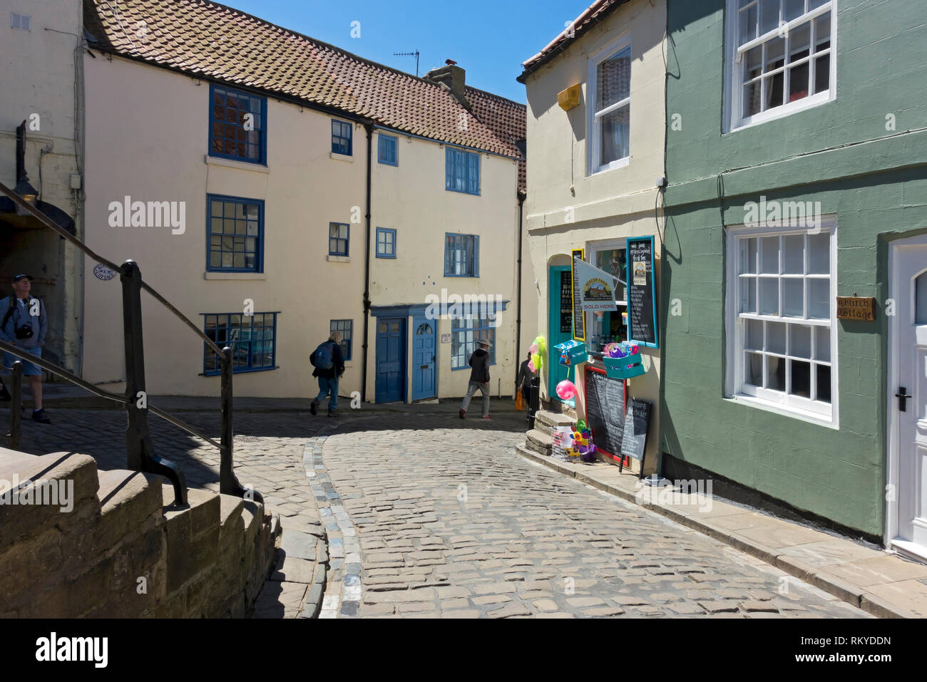 Whitby lanes hi-res stock photography and images - Alamy