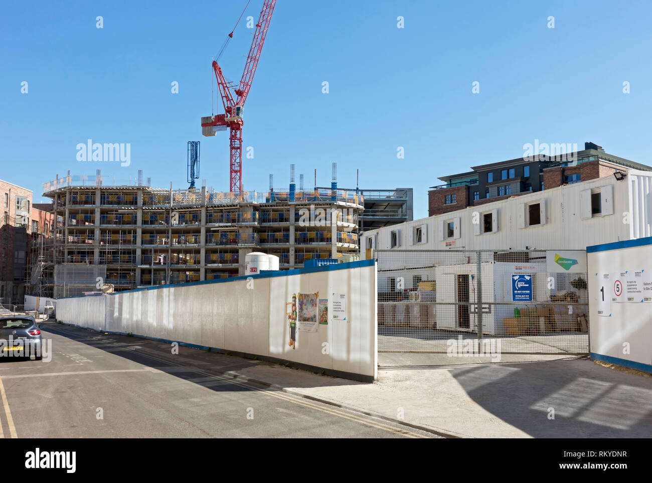 Construction site in the city centre Stock Photo - Alamy
