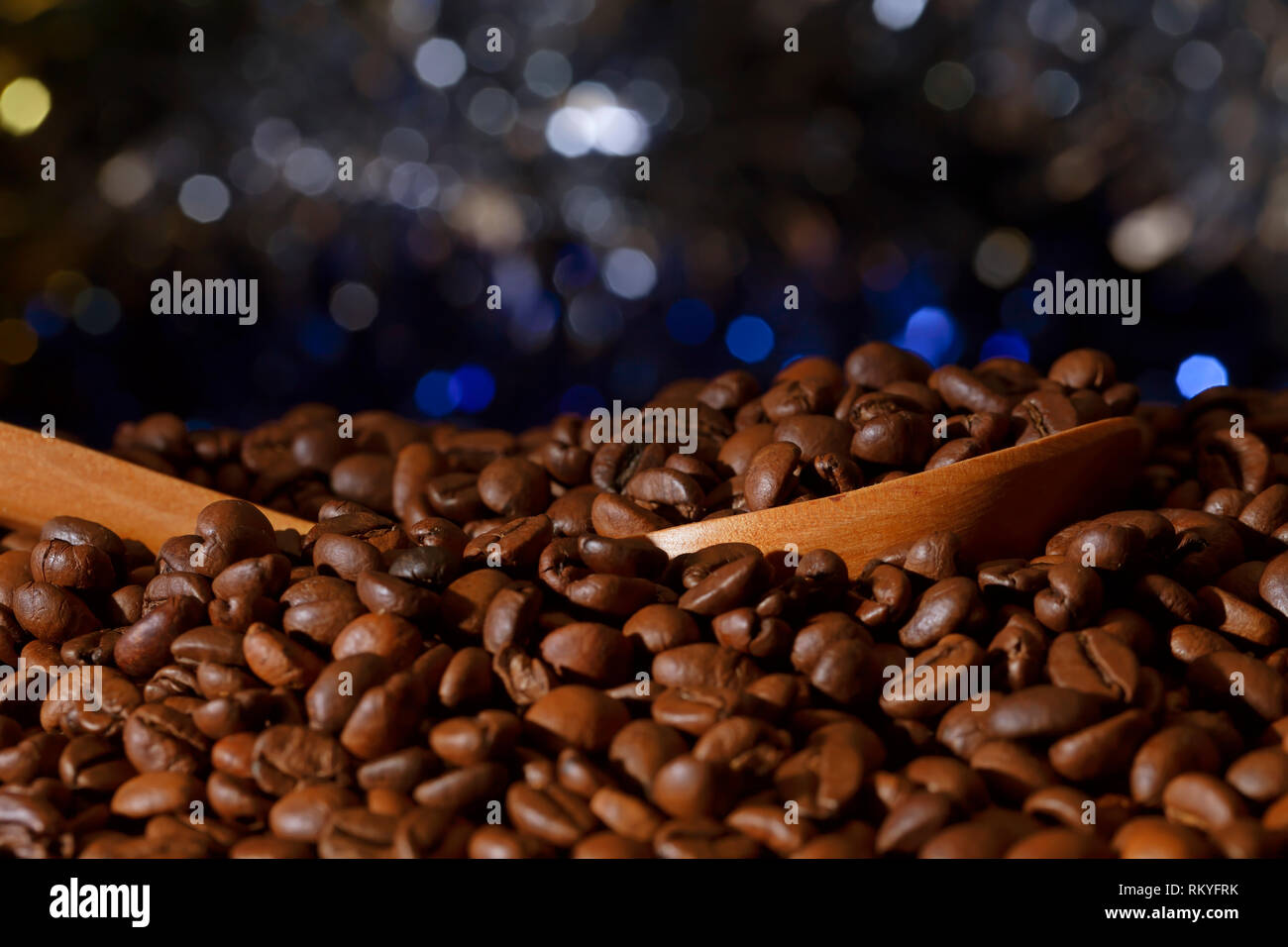 Ladle bean hi-res stock photography and images - Alamy