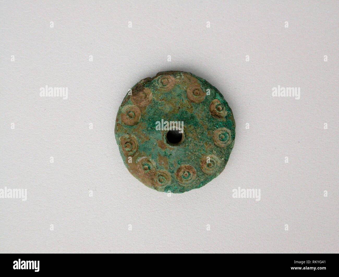Chariot wheel ancient hi-res stock photography and images - Alamy