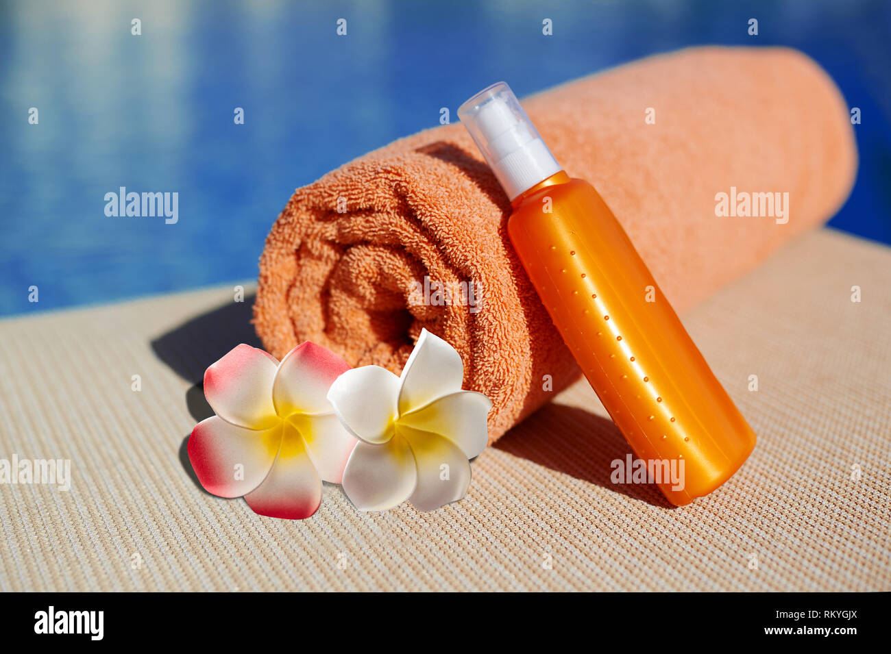 Sun care products hi-res stock photography and images - Alamy