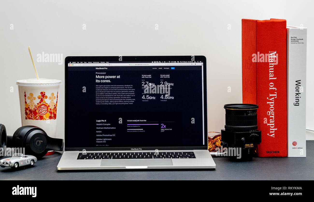 Apple cores hi-res stock photography and images - Alamy