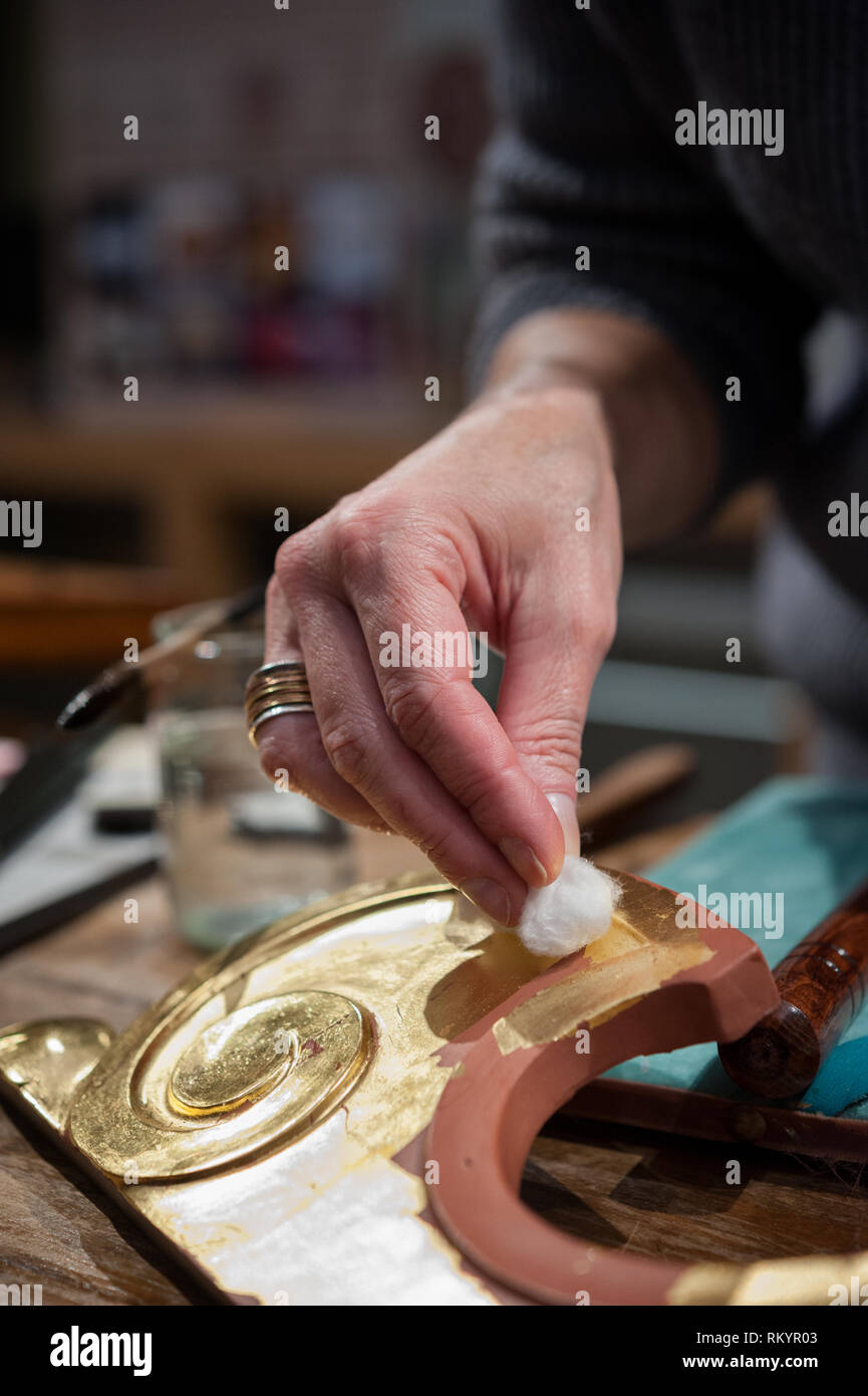 Gold gilding hi-res stock photography and images - Alamy