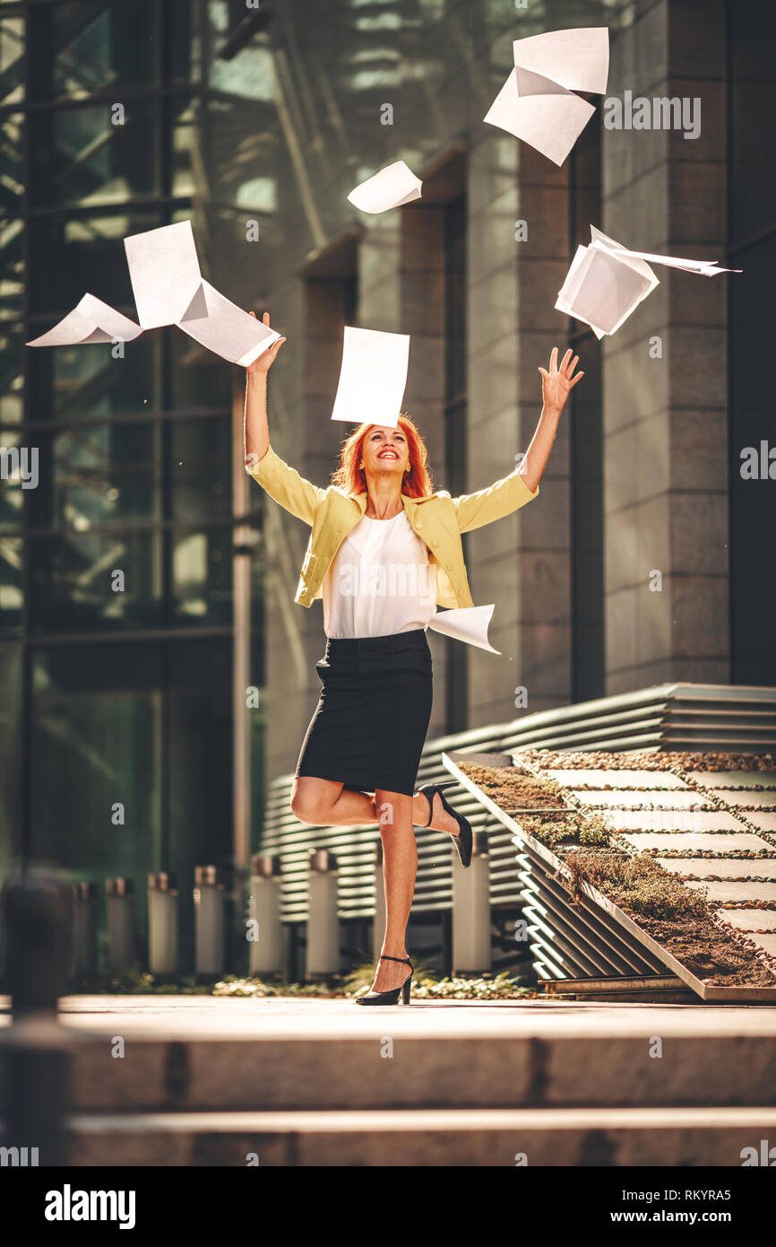 Throwing papers street hi-res stock photography and images - Alamy