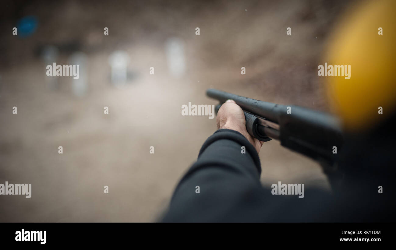 Combat shotgun shooting training. Long gun, pump gun and scattergun ...