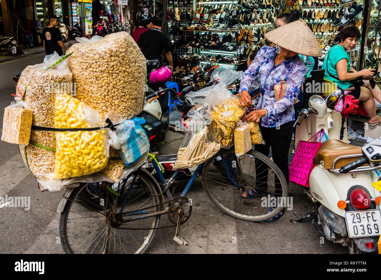 Vietnam Peanuts High Resolution Stock Photography and Images - Alamy