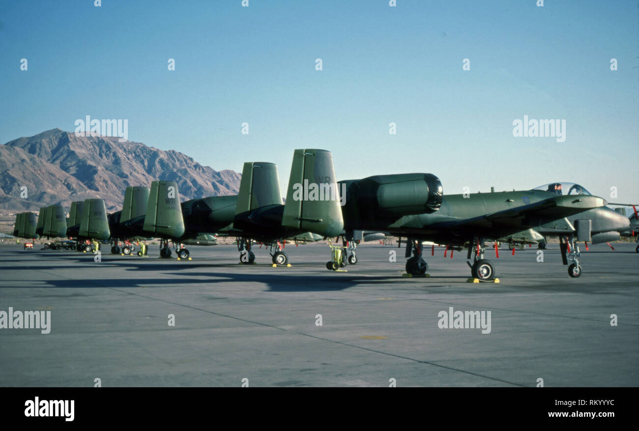 A 10a thunderbolt ii hi-res stock photography and images - Alamy