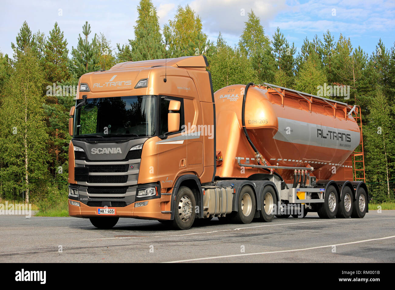 Rl trans hi-res stock photography and images - Alamy