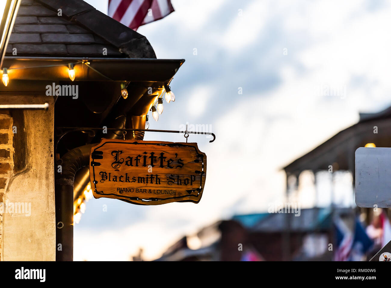 The piano bar sign hi-res stock photography and images - Alamy