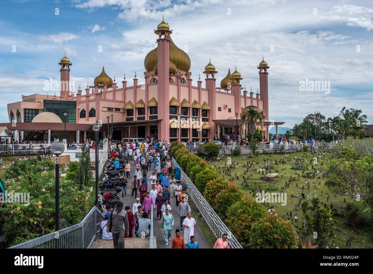 Kuching city mosque hi-res stock photography and images - Alamy