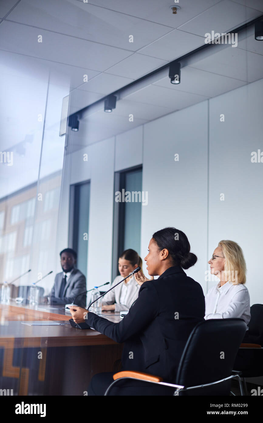 Business woman making report hi-res stock photography and images - Alamy