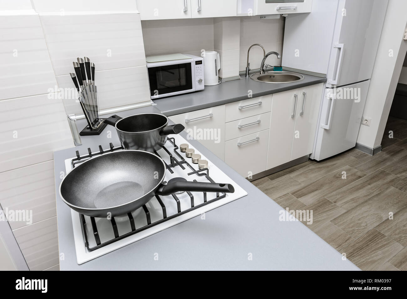 Modern pan hi-res stock photography and images - Alamy