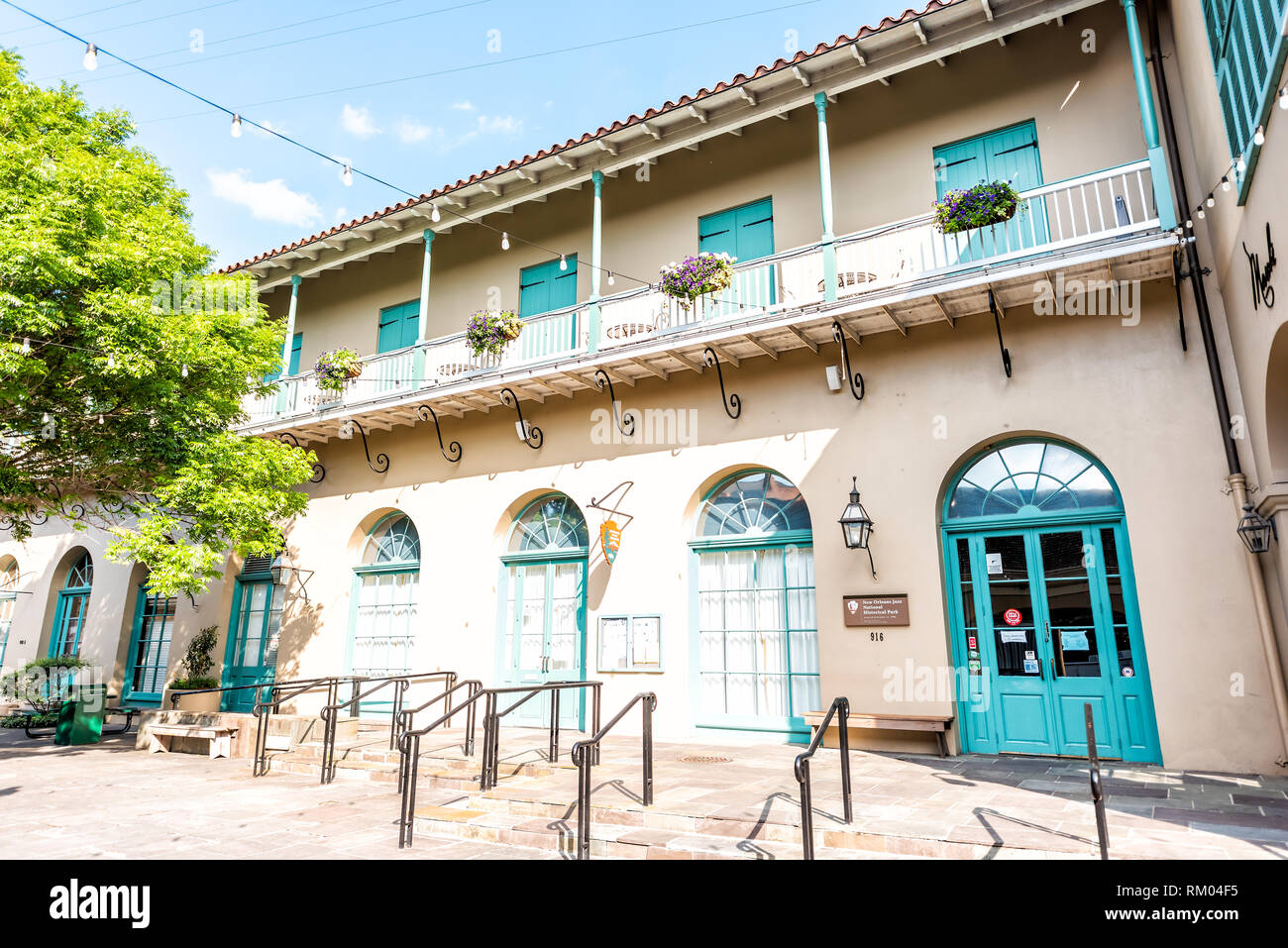 Dutch alley french quarter hi-res stock photography and images - Alamy