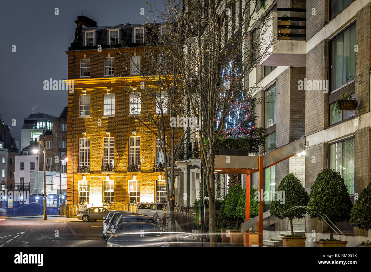 Mayfair evening life hi-res stock photography and images - Alamy