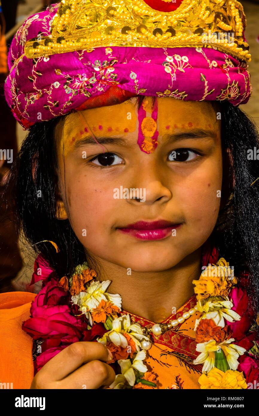 Young Krishna And Radha High Resolution Stock Photography and Images ...