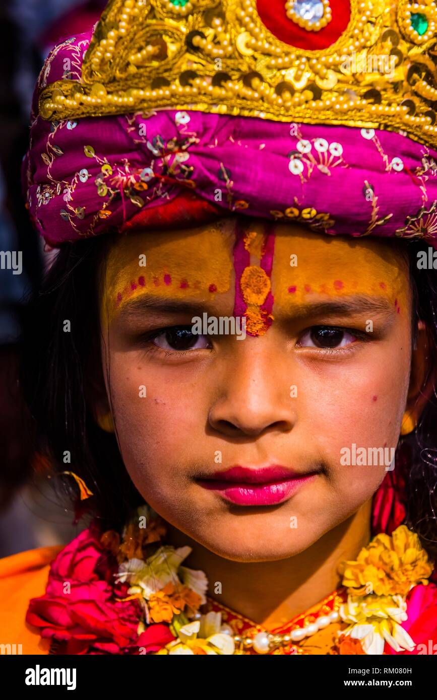 Young Krishna And Radha High Resolution Stock Photography and Images ...