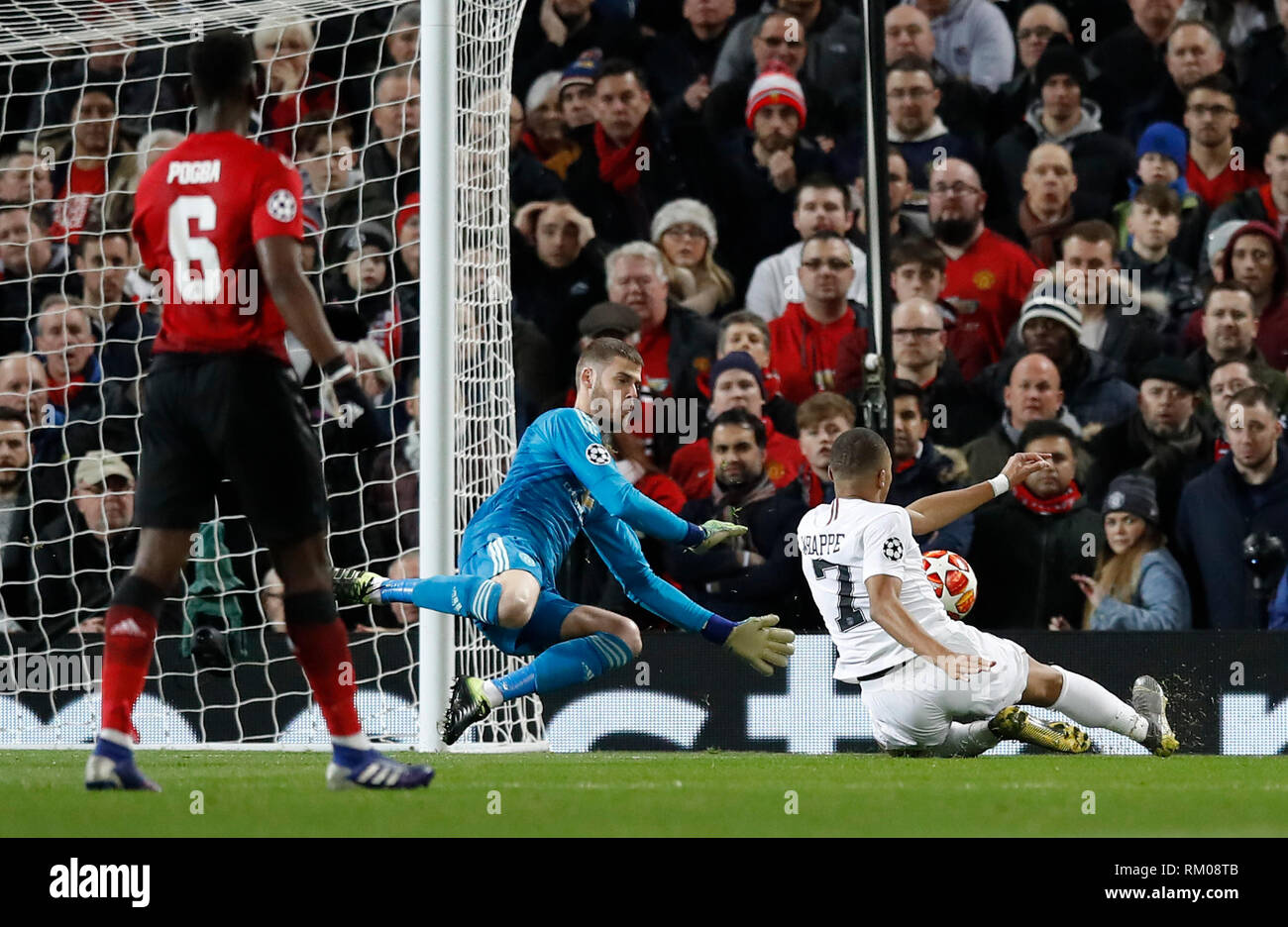 Paris Saint-Germain's Kylian Mbappe shoot wide during the UEFA ...