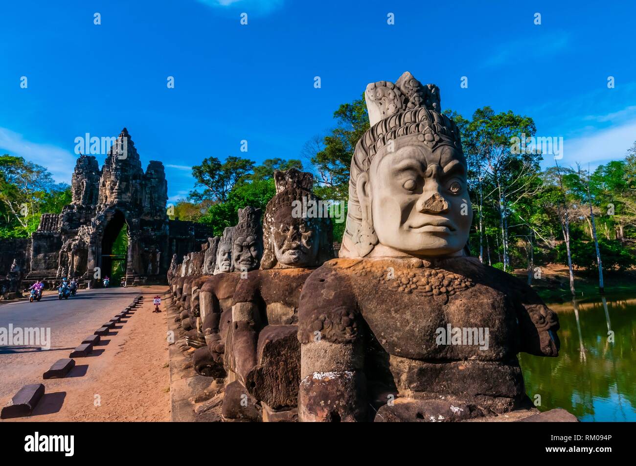 Wat Thom Bridge And Gate High Resolution Stock Photography and Images ...