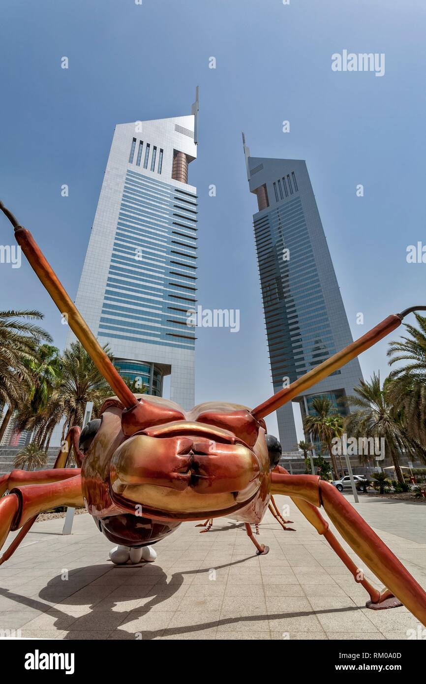 Ant in the center hi-res stock photography and images - Alamy