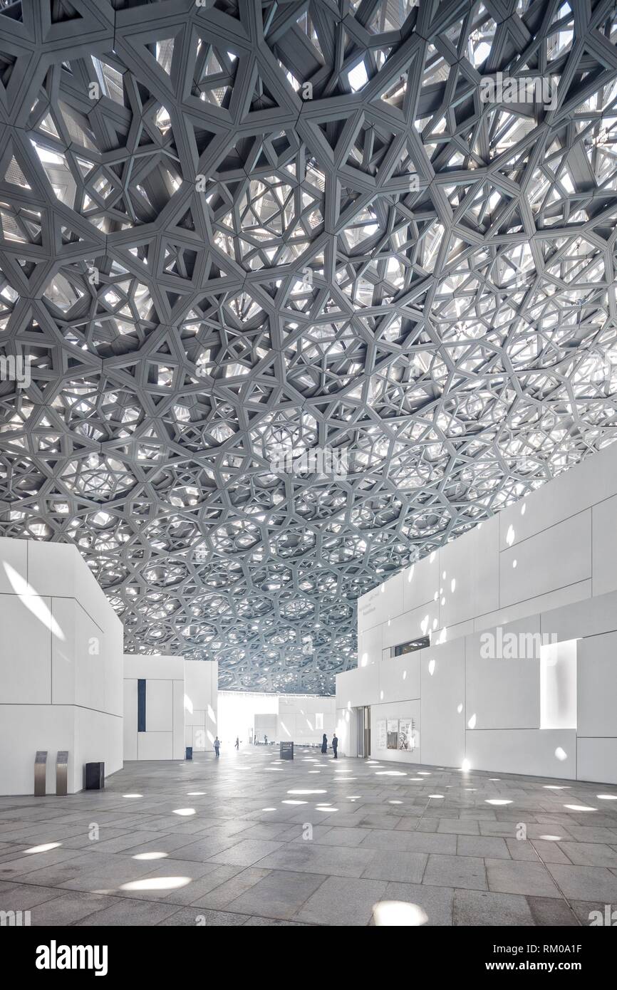 Louvre abu dhabi gallery hi-res stock photography and images - Alamy