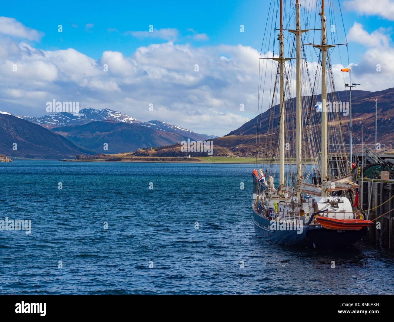 Ullapool hi-res stock photography and images - Alamy